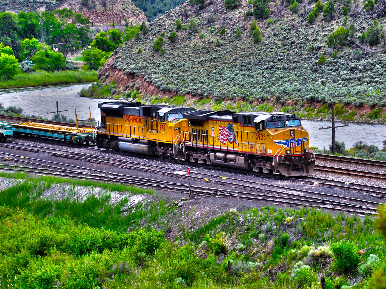 American Trains- WallpaperUse