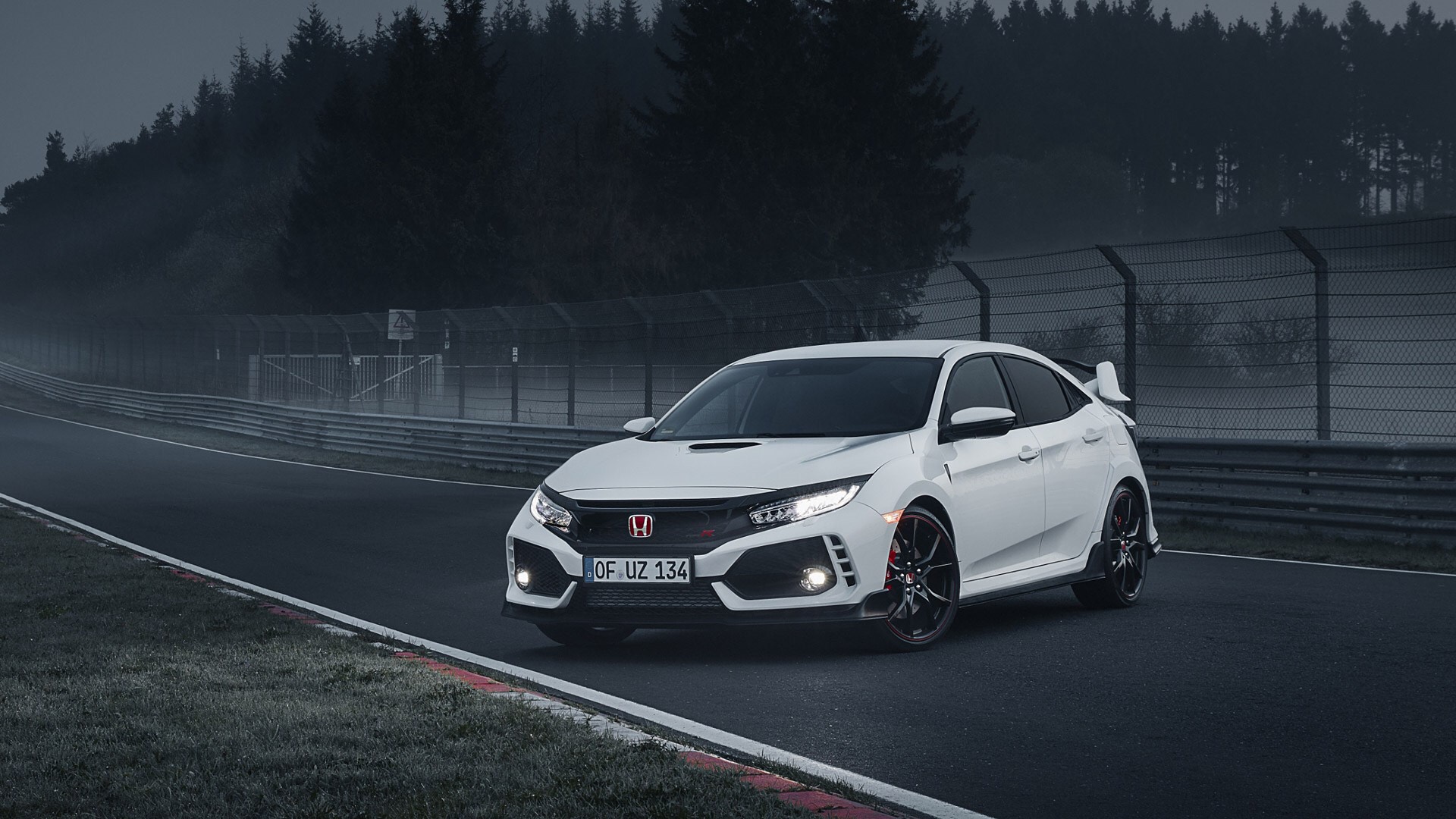 Honda Civic Type R Fk8- WallpaperUse