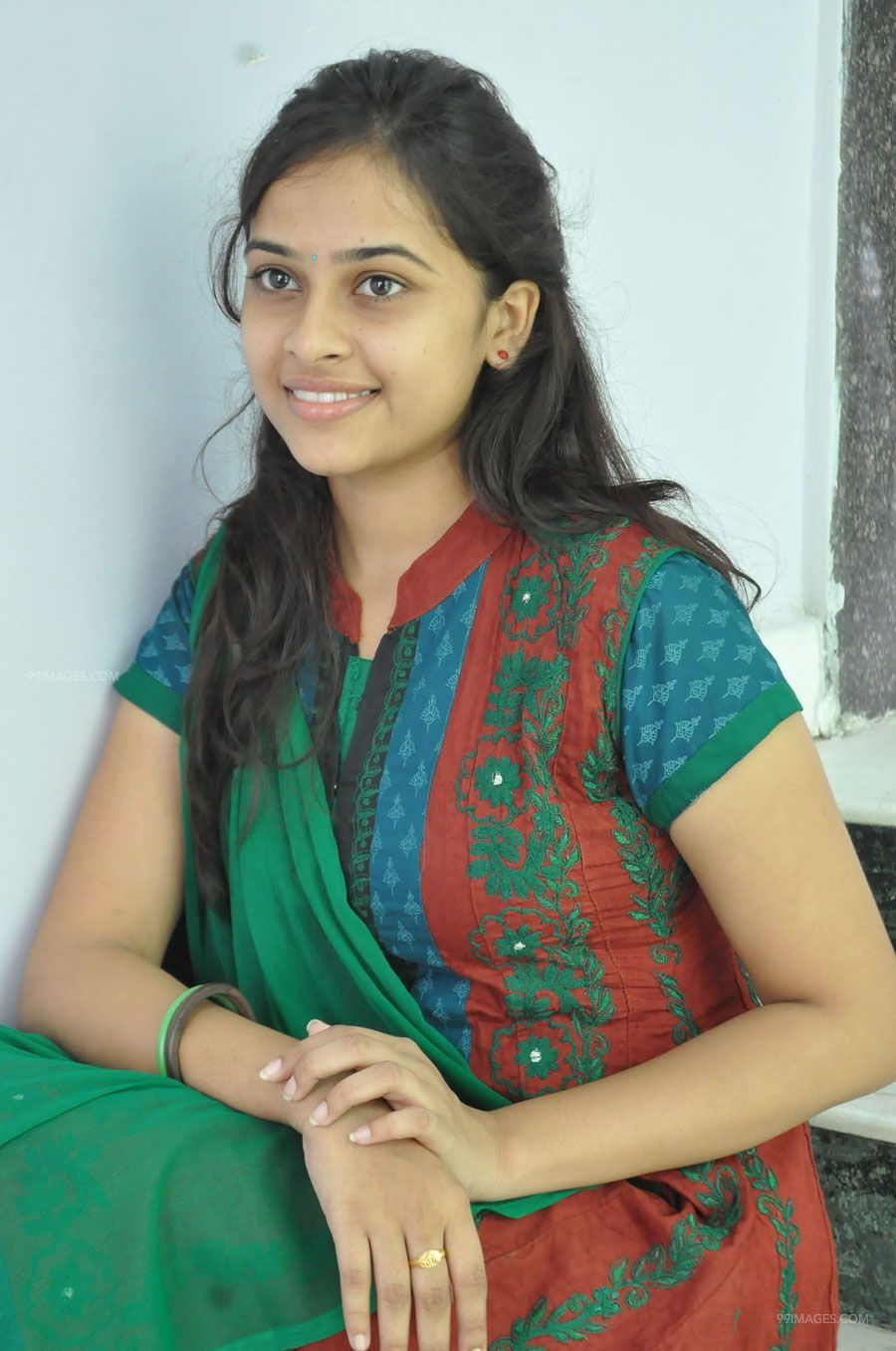 Sri Divya Hd Wallpaper- WallpaperUse