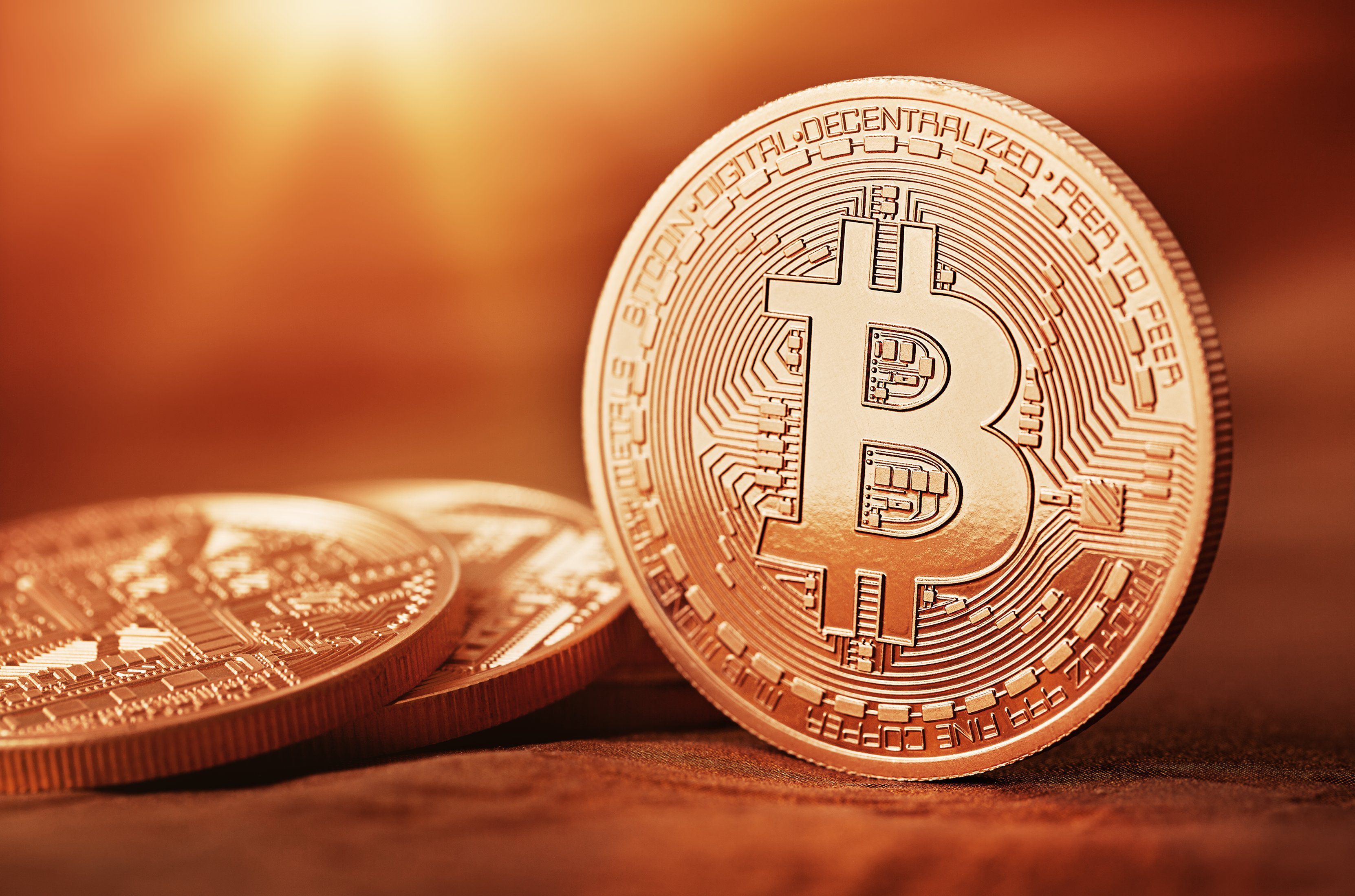 4k Bitcoin Gold Wallpaper - Bitcoin Images Copyright Free- WallpaperUse