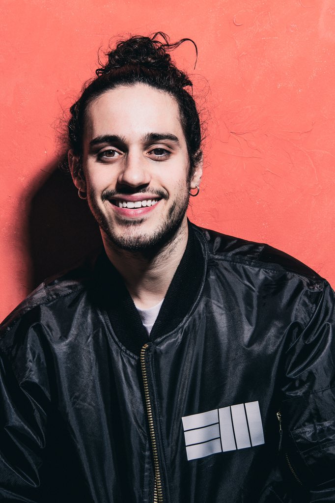 Russ Singer- WallpaperUse