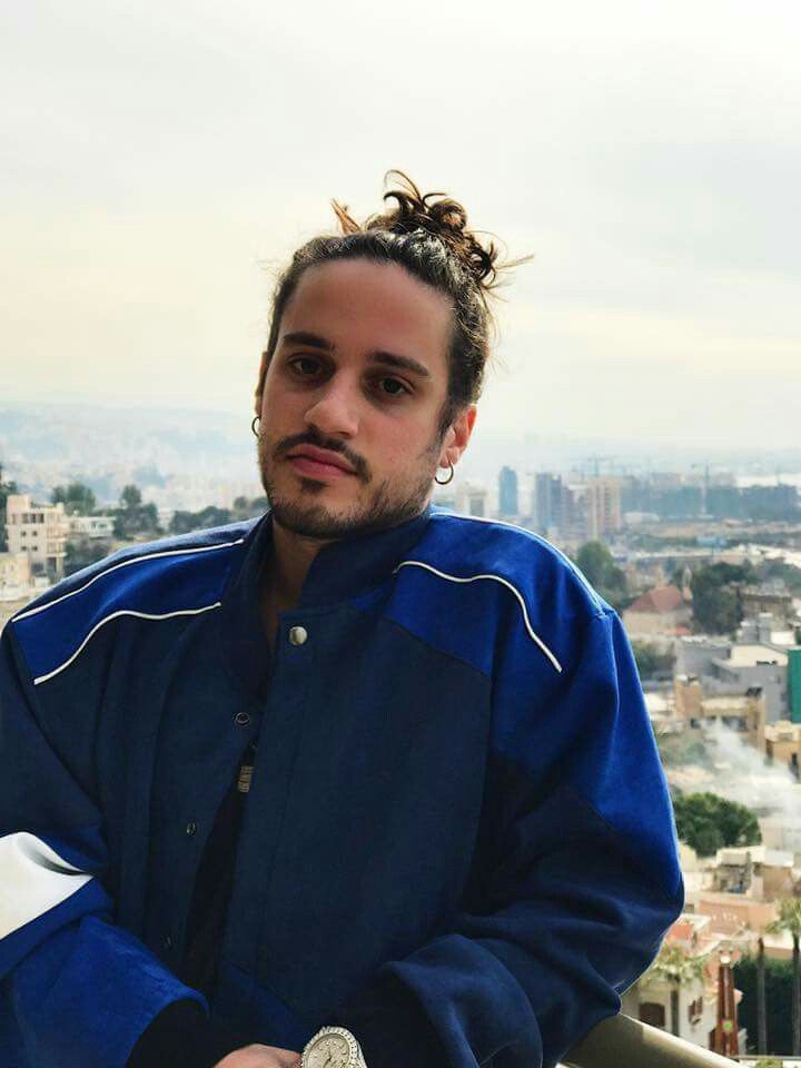 Diemon Russ- WallpaperUse