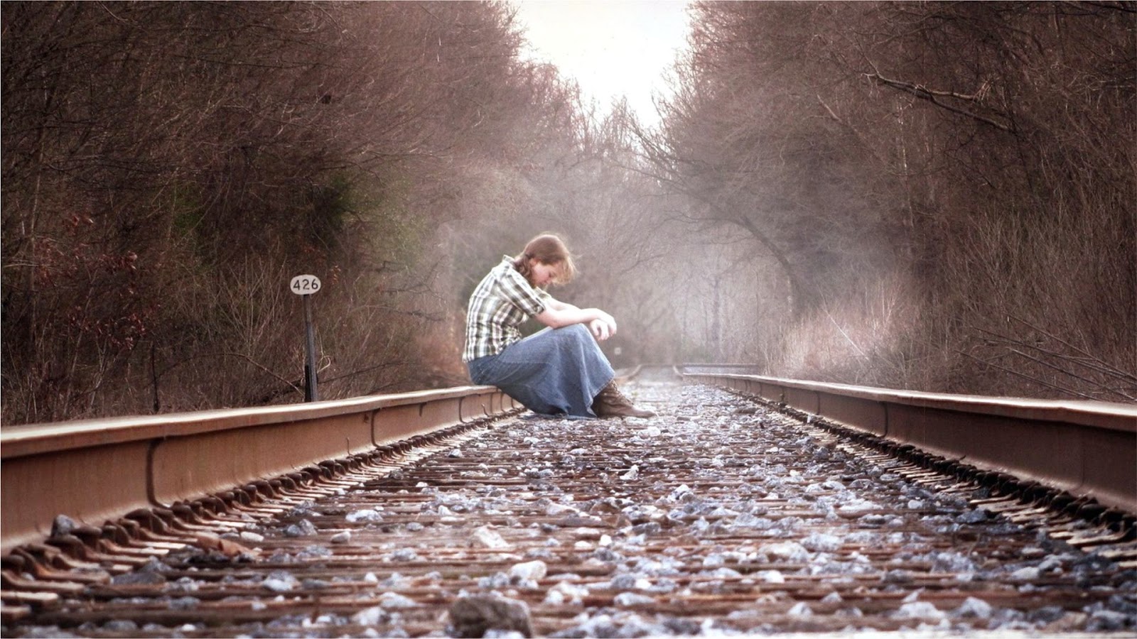 Wallpaper Wanita Sedih - 4k Hd Wallpaper Depression- WallpaperUse